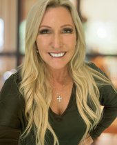 Stephanie Funk, Broker/Owner