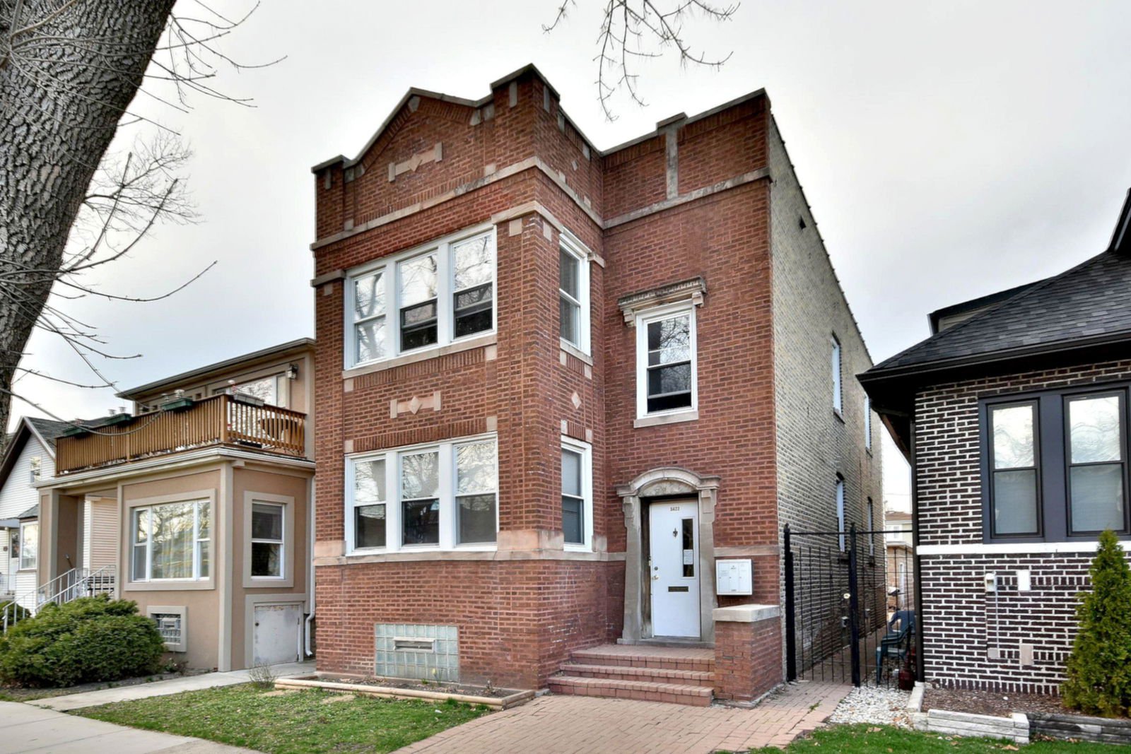 5422 W Berenice Avenue, Chicago, 60641