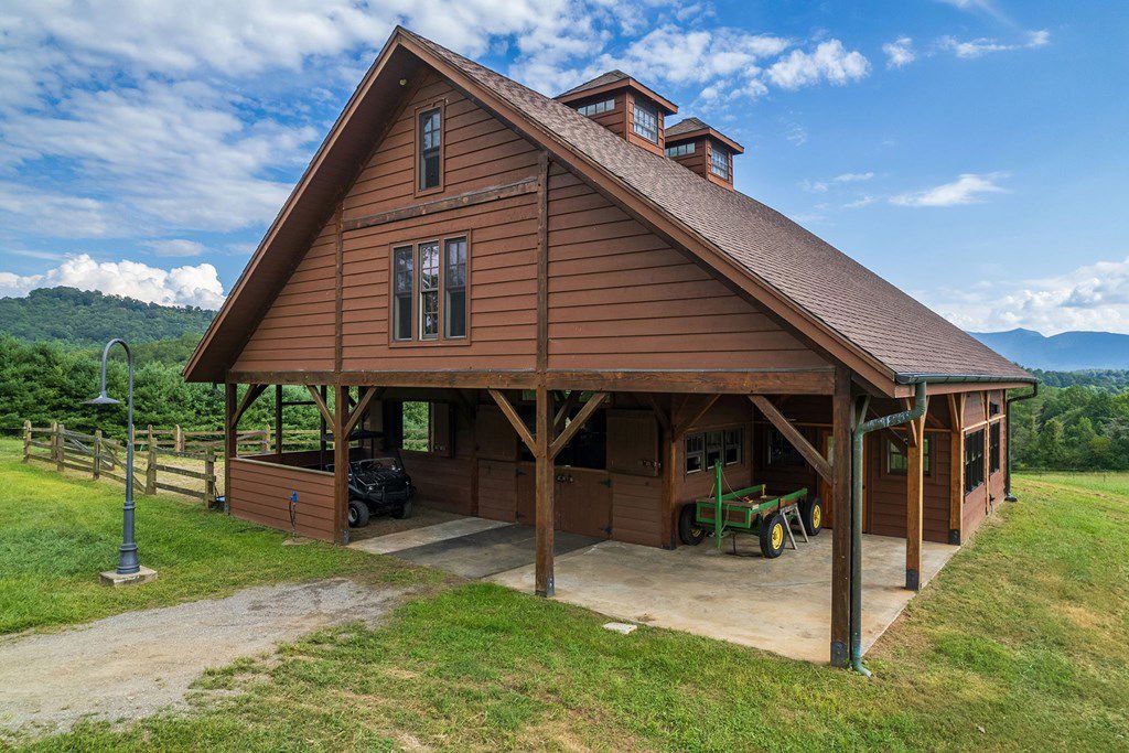 1727 Cherokee Trail, Young Harris, 30582