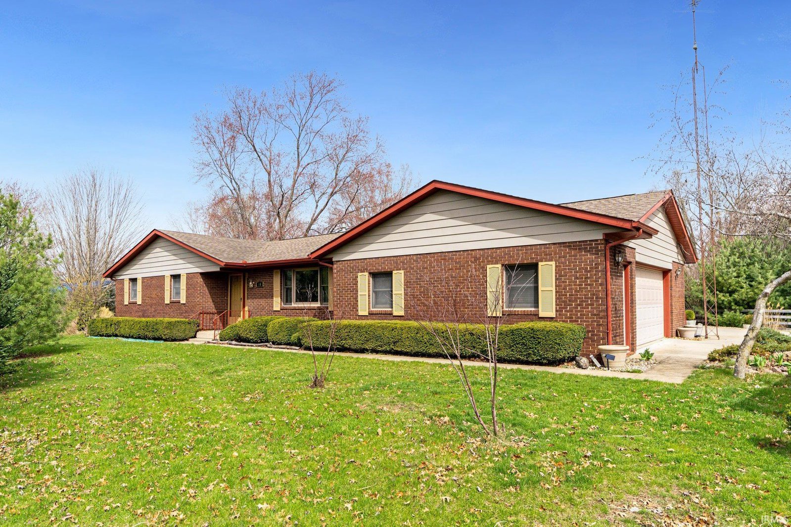 14 Ems T14 Lane, Leesburg, 46538