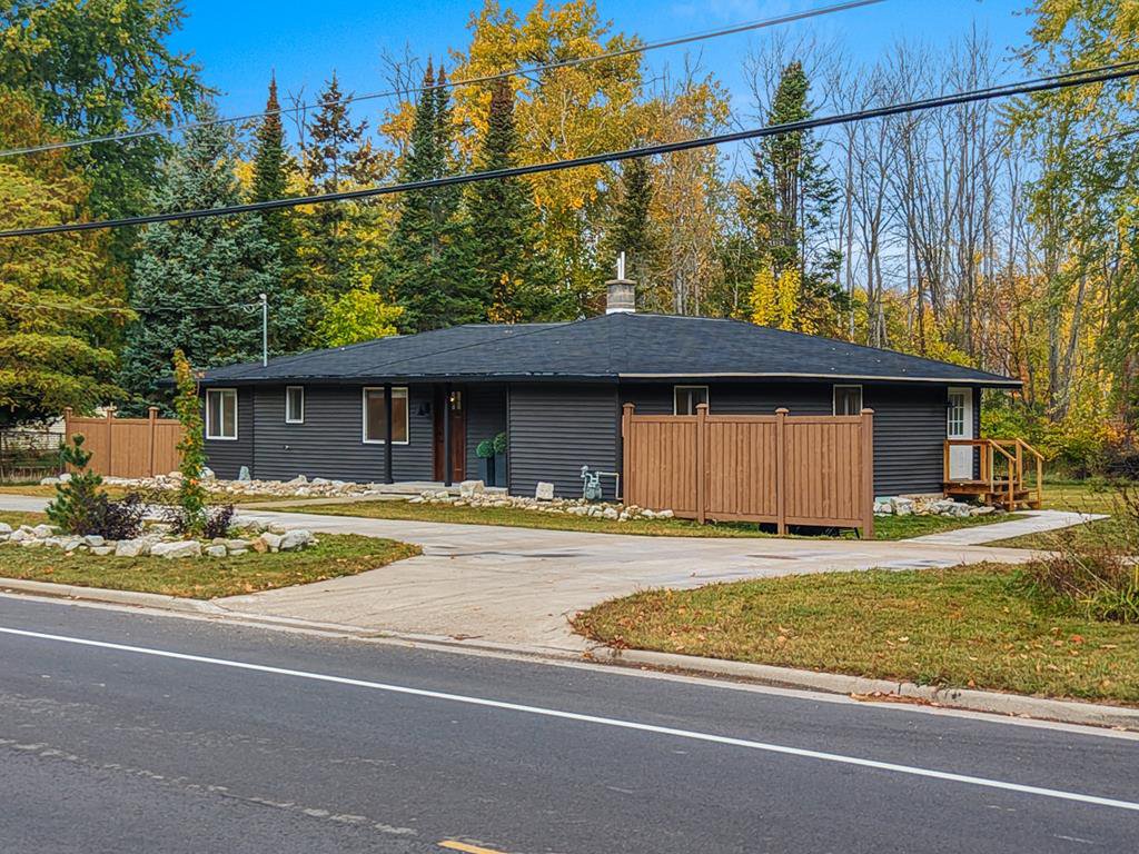 6684 County Rd C, Sturgeon Bay, 54235