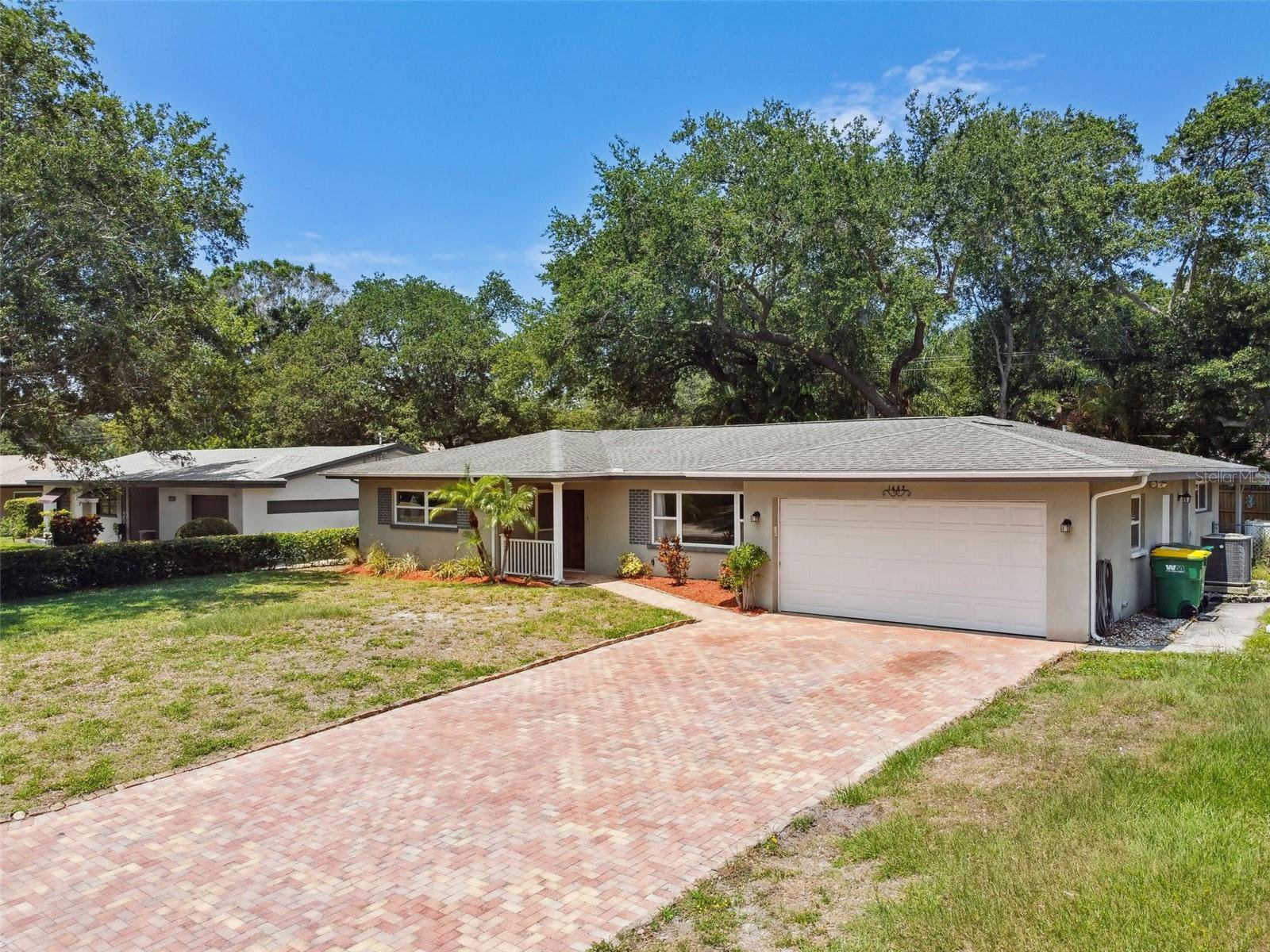 1462 Morrow Drive, Clearwater Property for Sale in , it has 4 bedrooms ...