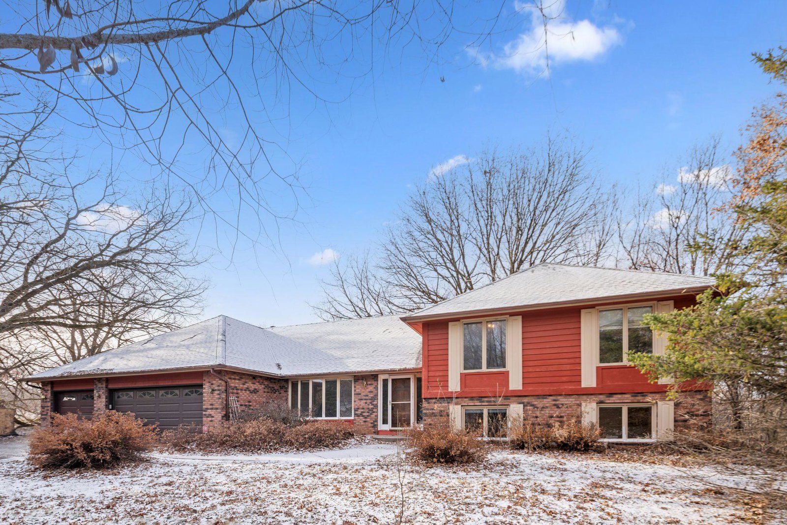15420 Marcia Ann Lane, Burnsville, 55306, Burnsville, Dakota, MN