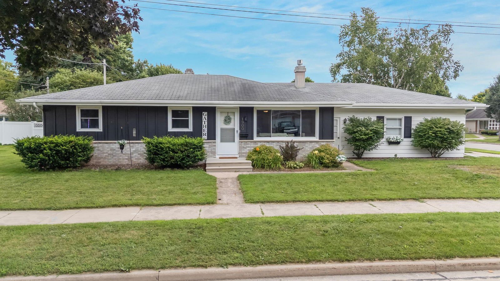 1900 N MASON Street, Appleton, WI 54914, 54914