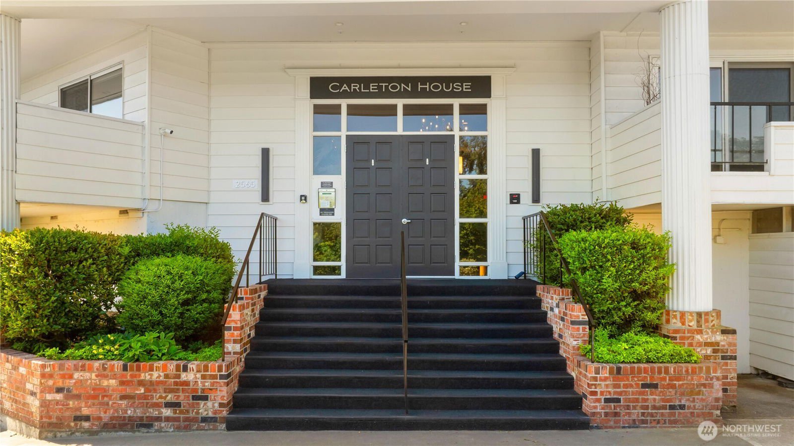 2565 Dexter Avenue N Unit #103, Seattle, WA 98109 | MLS # 2474609 ...