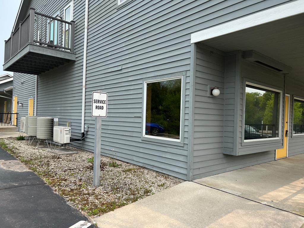 9341 Spring Rd, Fish Creek, 54212