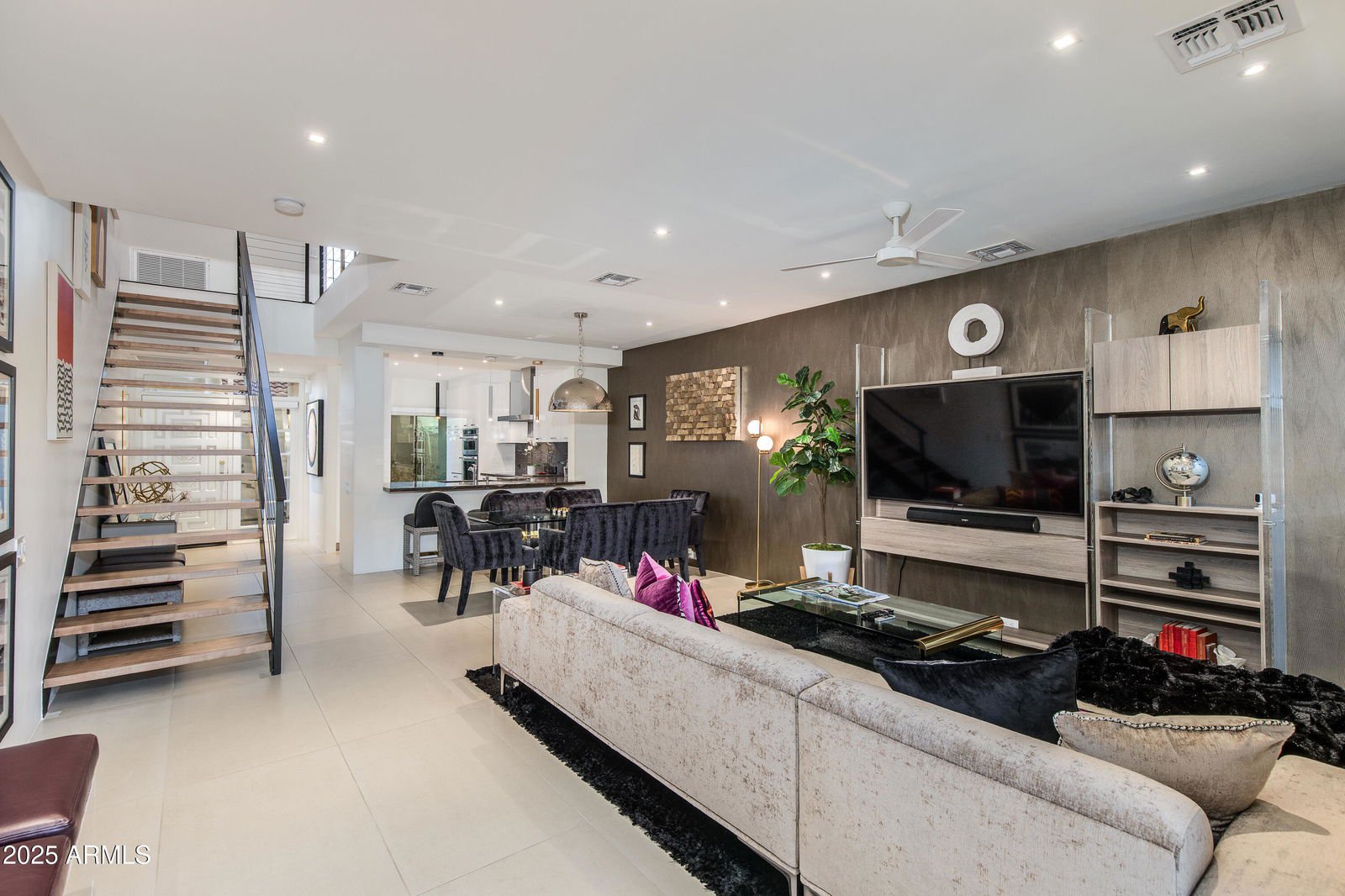 6214 N 30th Place, Phoenix, Arizona 85016. 2 bedrooms 2 baths with 1470 ...