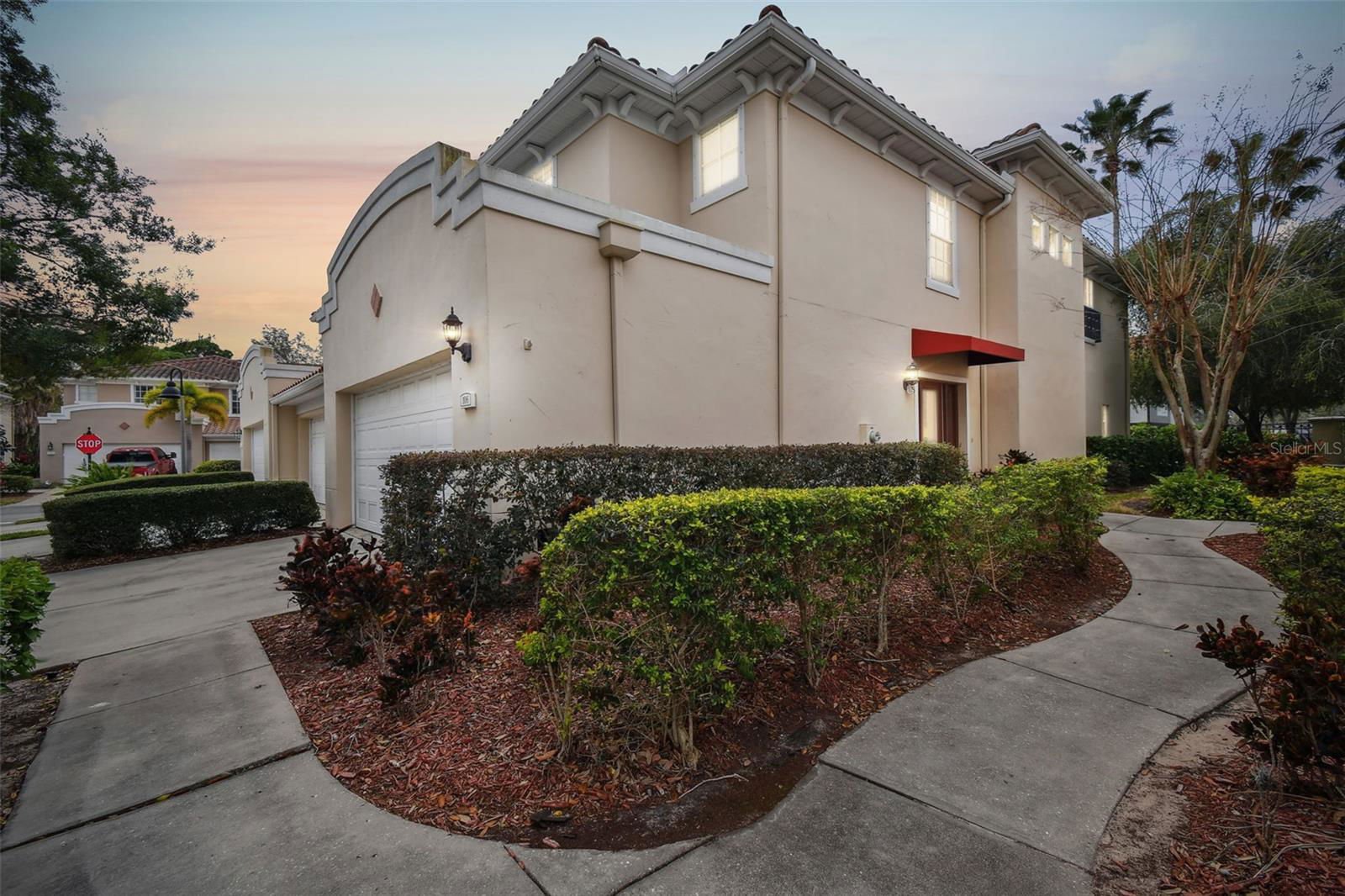 106 Valencia Circle, St Petersburg Property for Sale in 106 , it has 3 ...