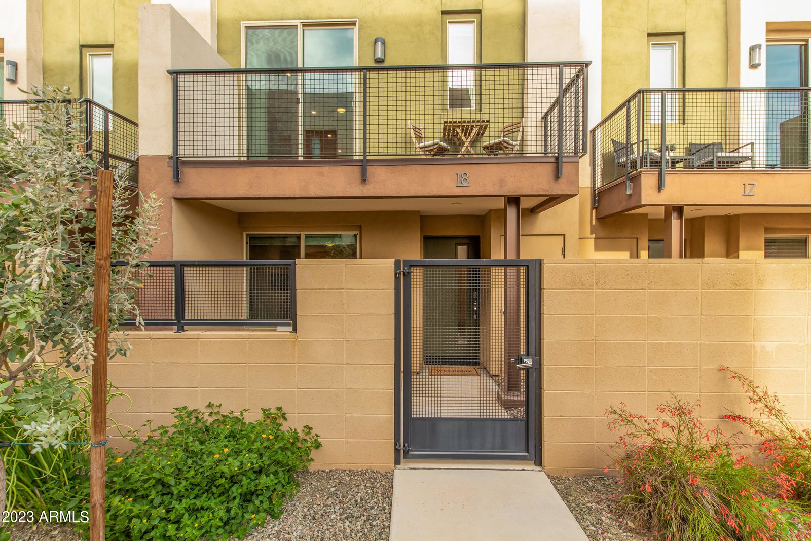820 N 8th Avenue Unit 18, Phoenix, Arizona 85007. 2 bedrooms 3 baths ...