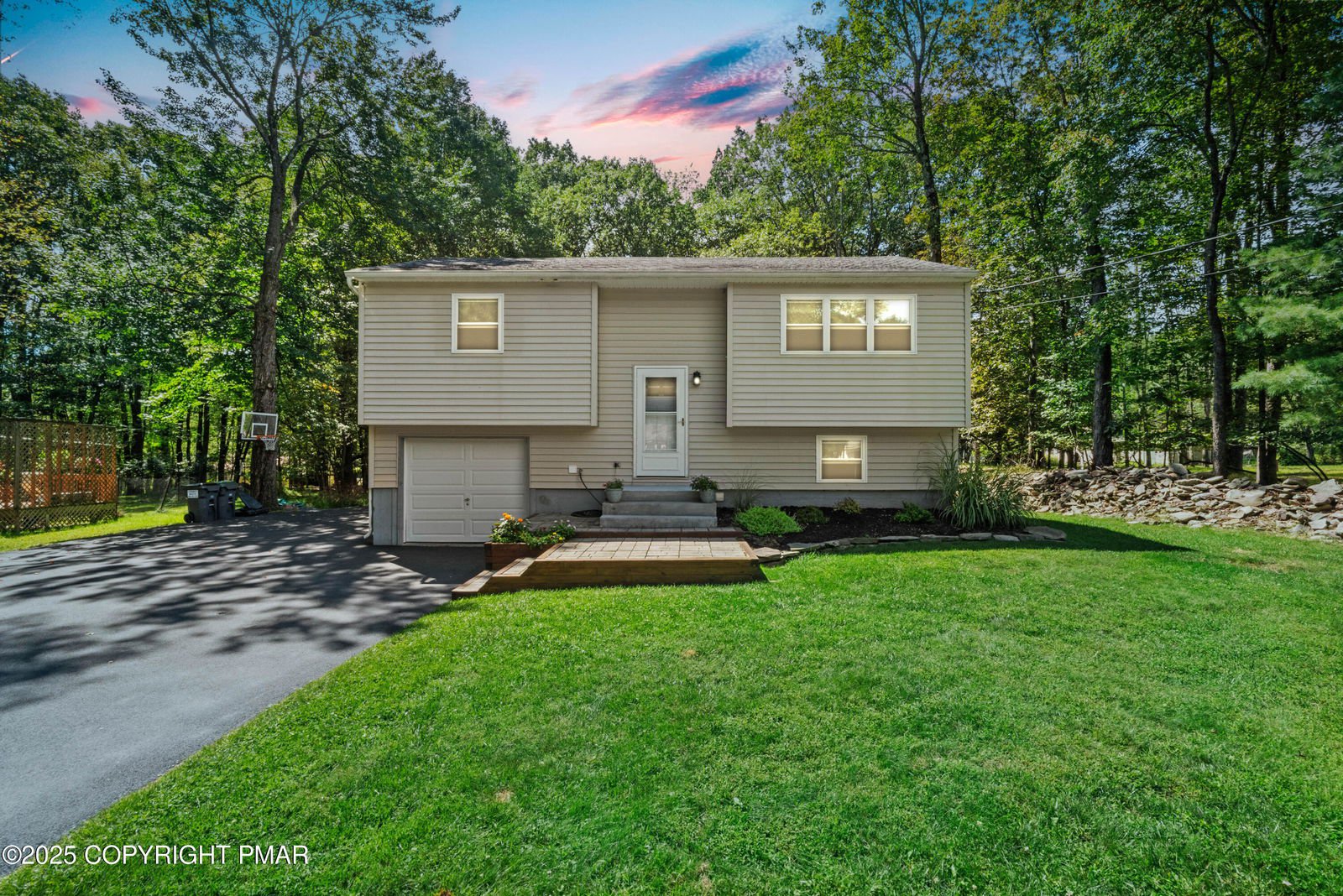 119 Alpine Lake Rd, Henryville, 18332