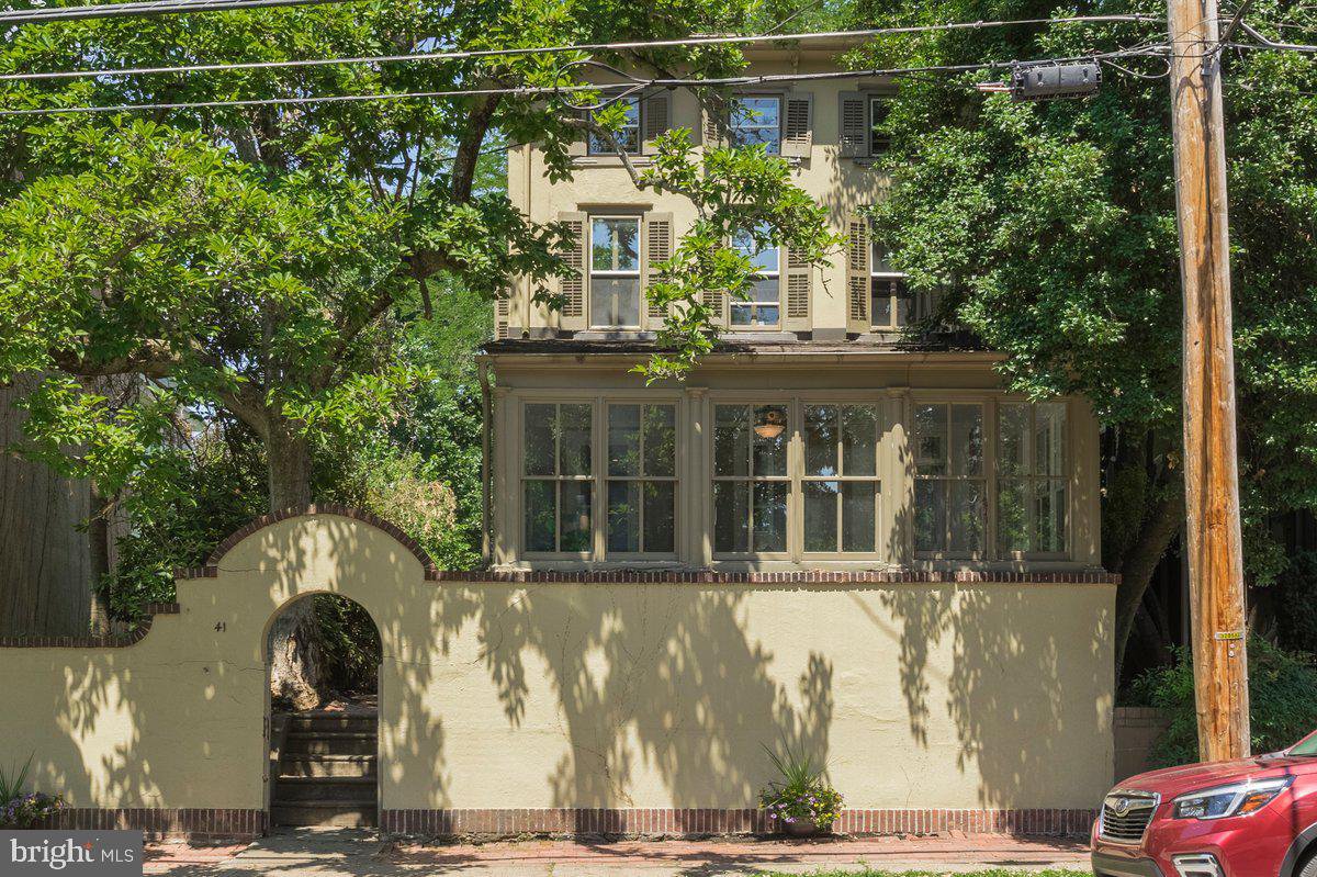 41 W Springfield Avenue, Philadelphia, 19118