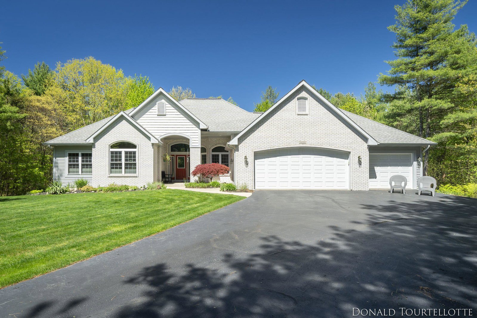 16590 Pine Island Drive, West Olive, 49460