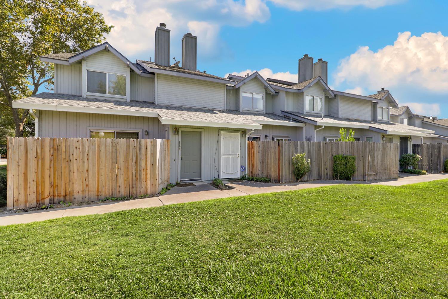 552 Samuel Way, Sacramento, 95838