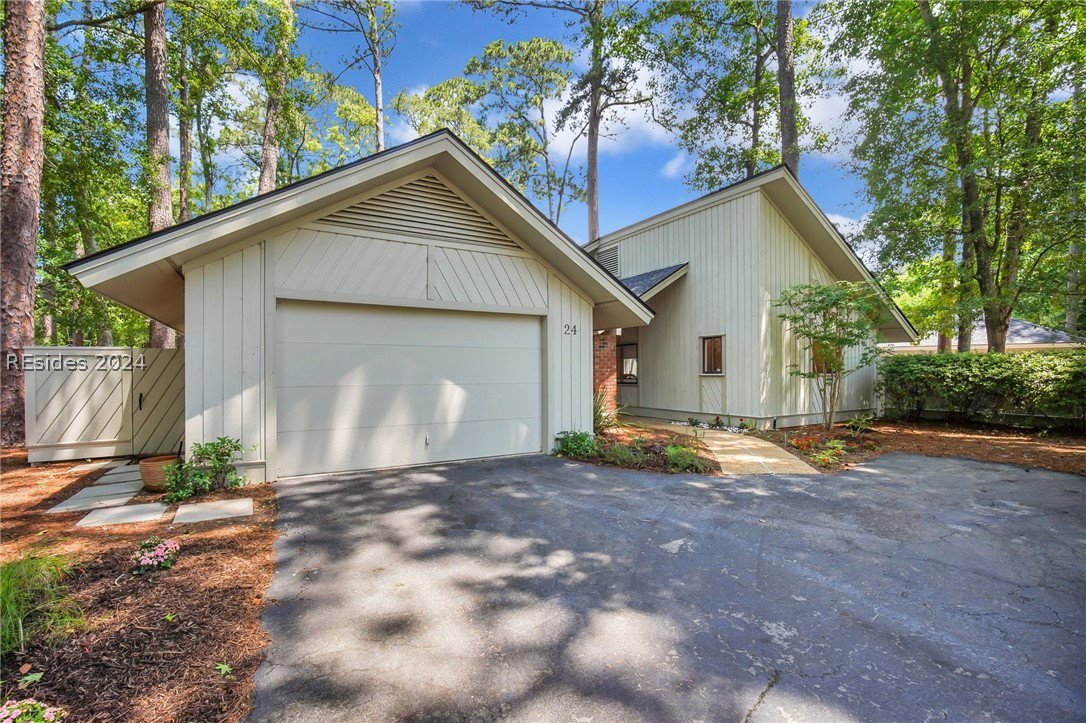 24 Chickadee Road, Hilton Head Island, 29926