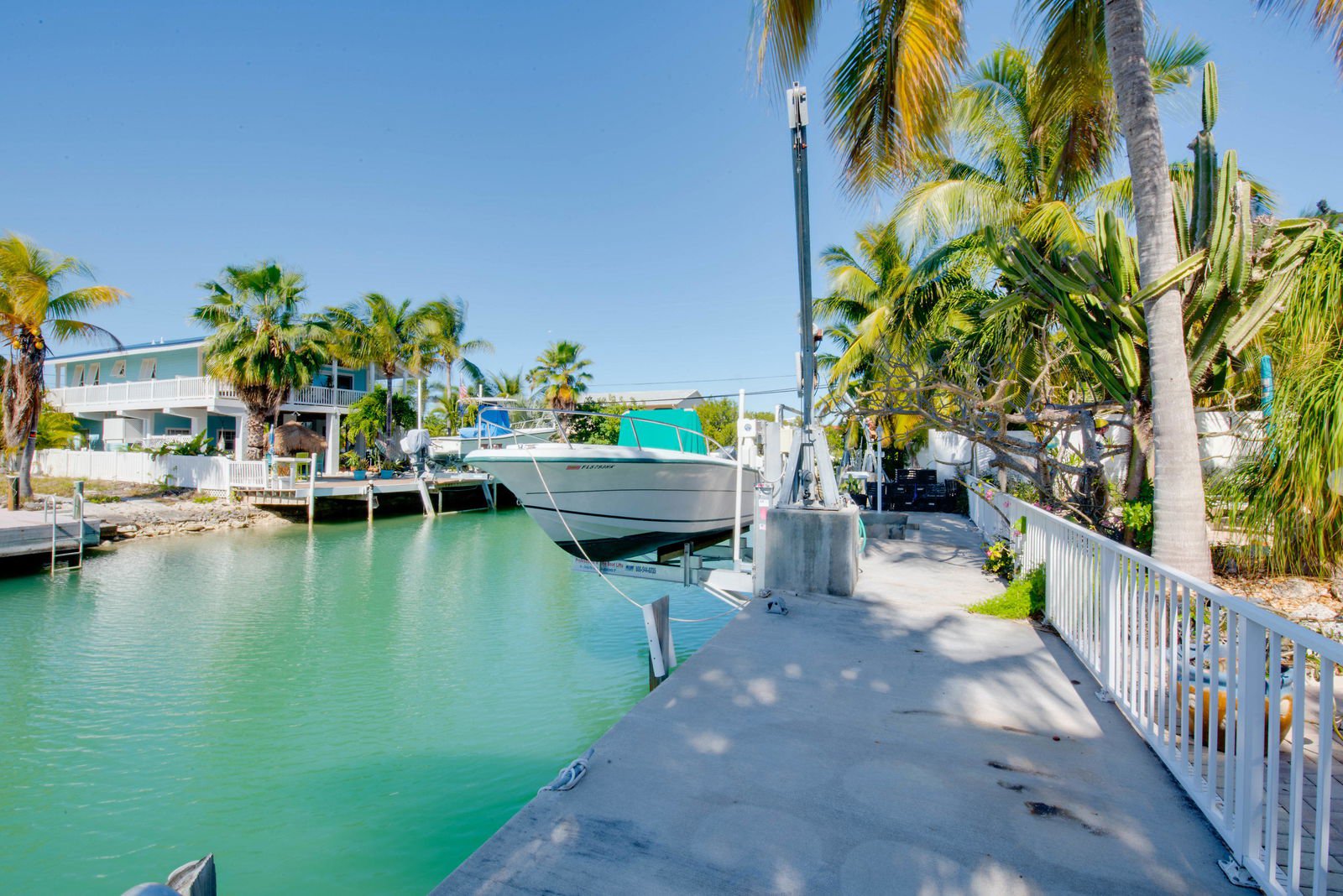 868 E Caribbean Drive, Summerland, 33042