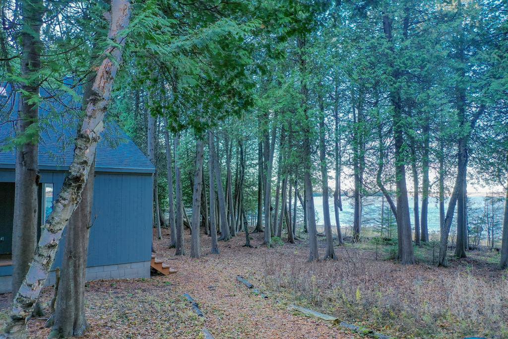 8683 W Moonlight Bay Dr, Baileys Harbor, 54202