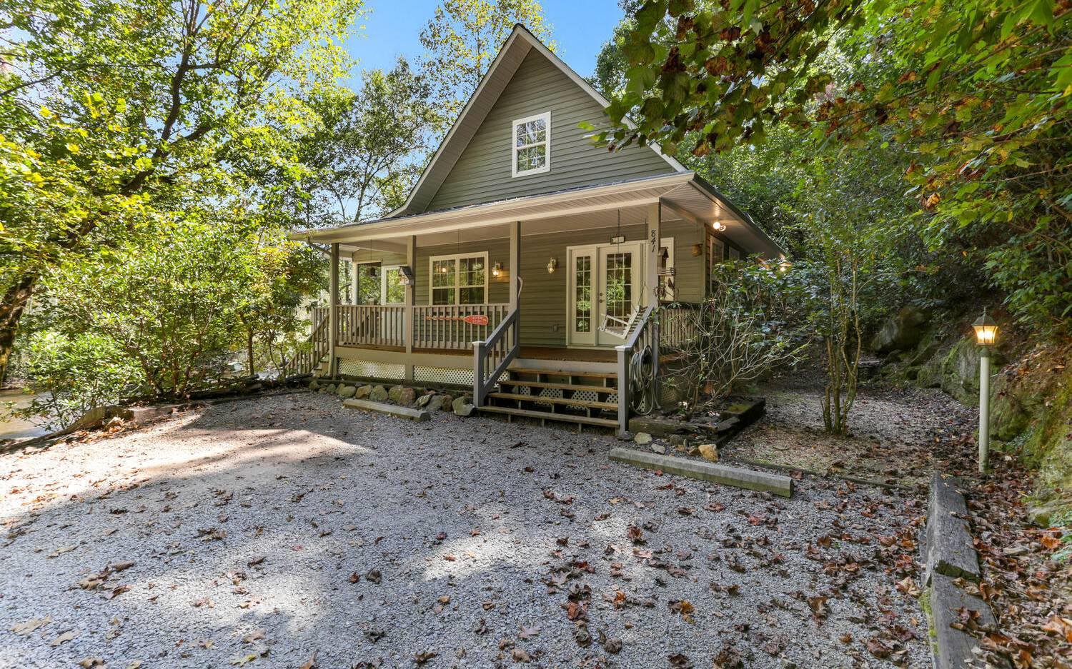 841 Riverbend Drive, Hayesville, 28904