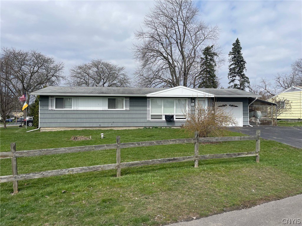 105 Royal Road, Salina, 13088