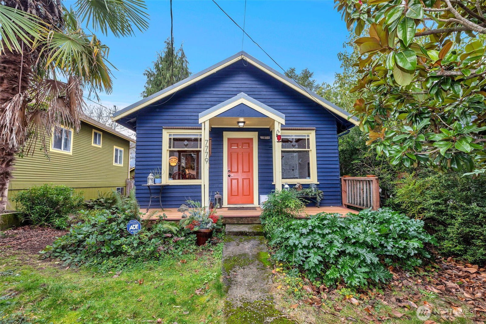 7779 10th Avenue SW, Seattle, WA 98106 | MLS # 2466124 Dumars Highland ...