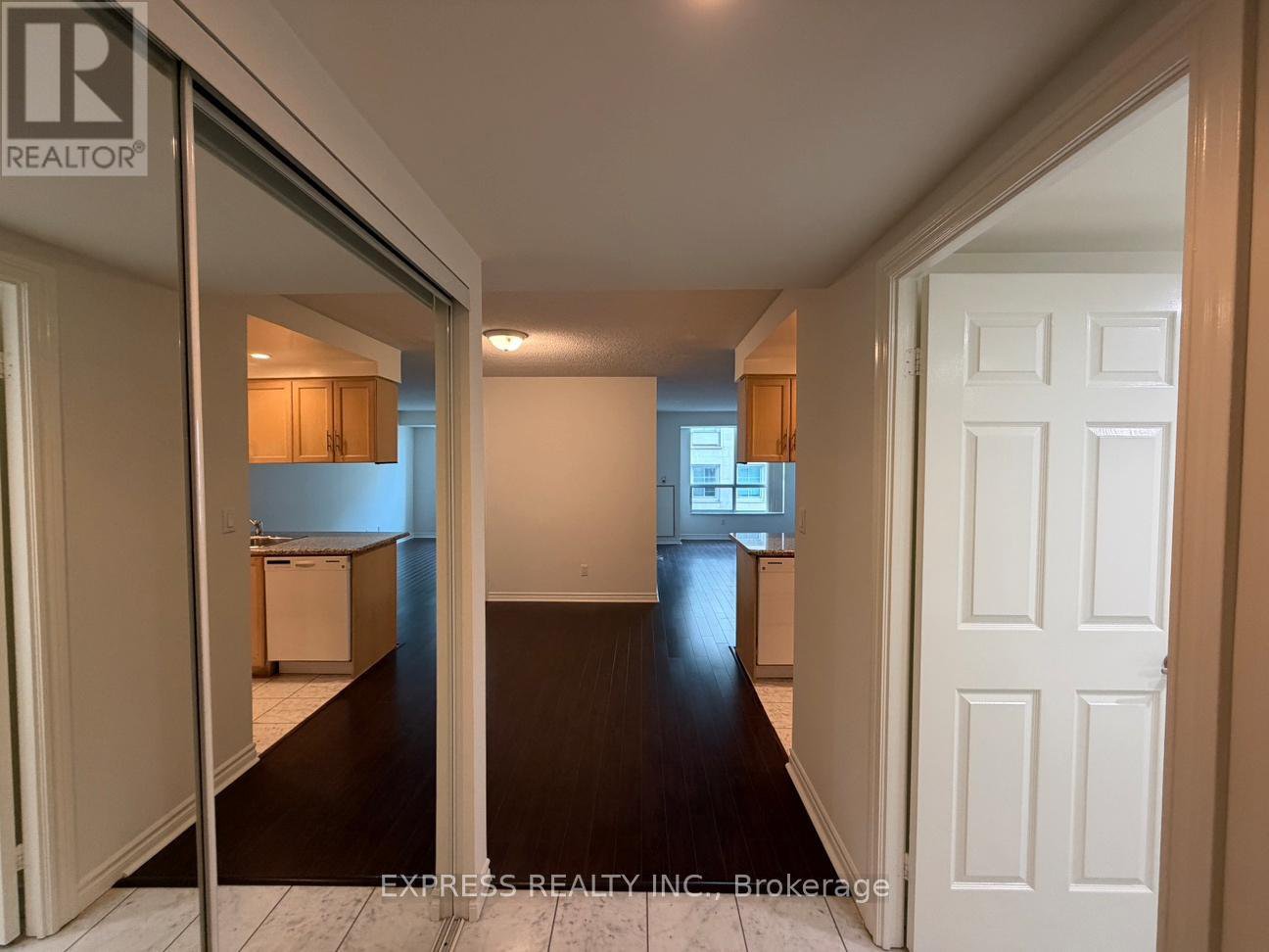 View 168 Simcoe Street Unit 1002, Toronto (Waterfront Communities ...