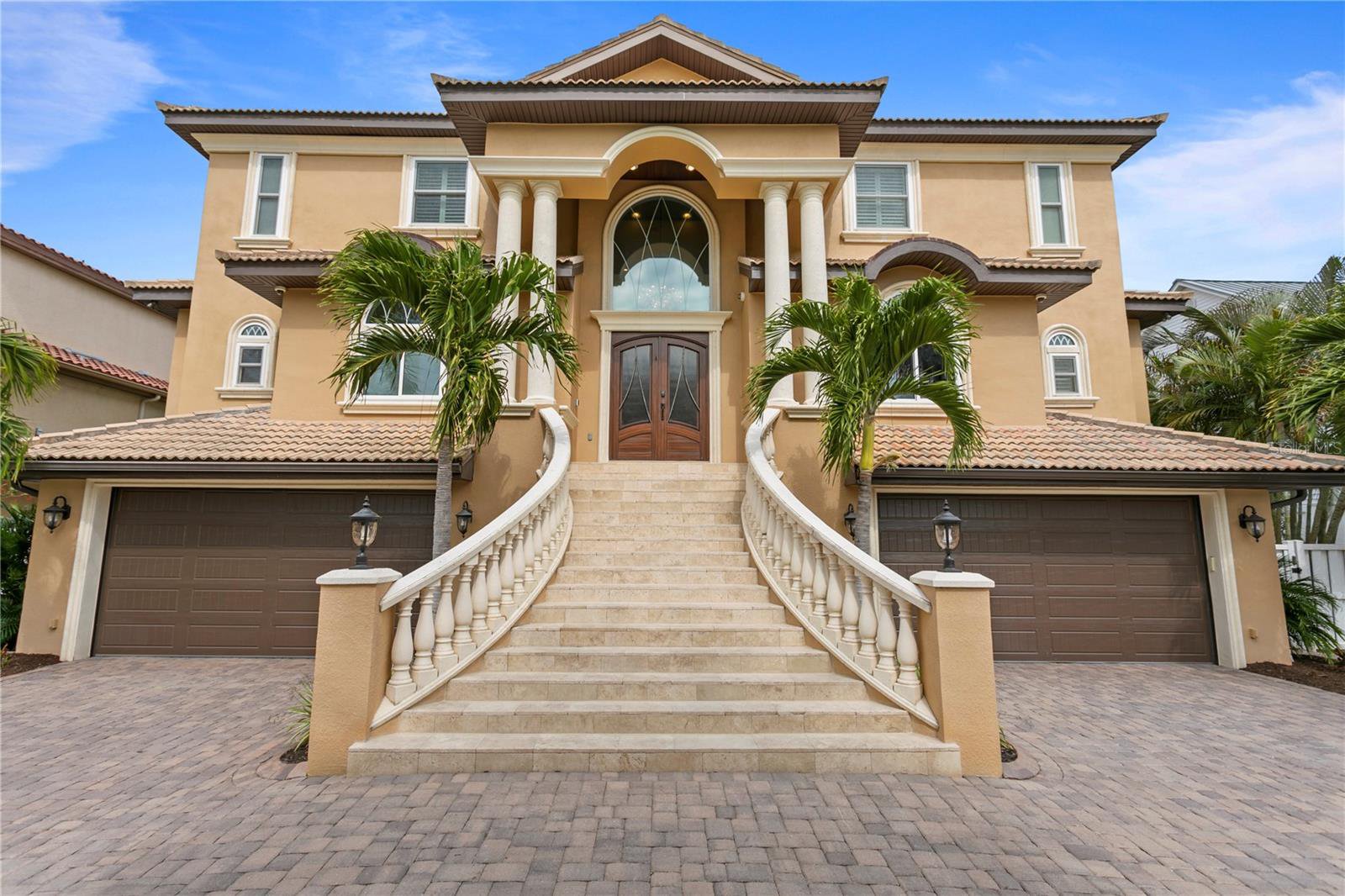 6005 Kipps Colony Drive E, Gulfport, 33707 For Sale
