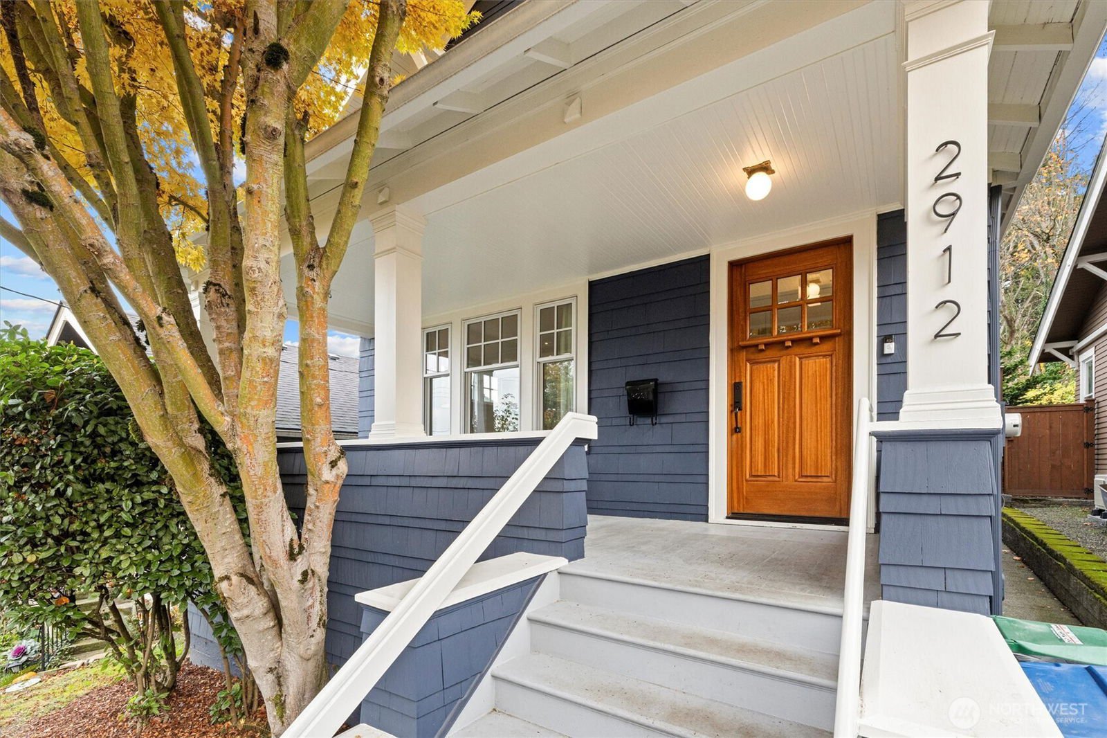 2912 3rd Avenue N, Seattle, WA 98109 | MLS # 2465944 Queen Anne