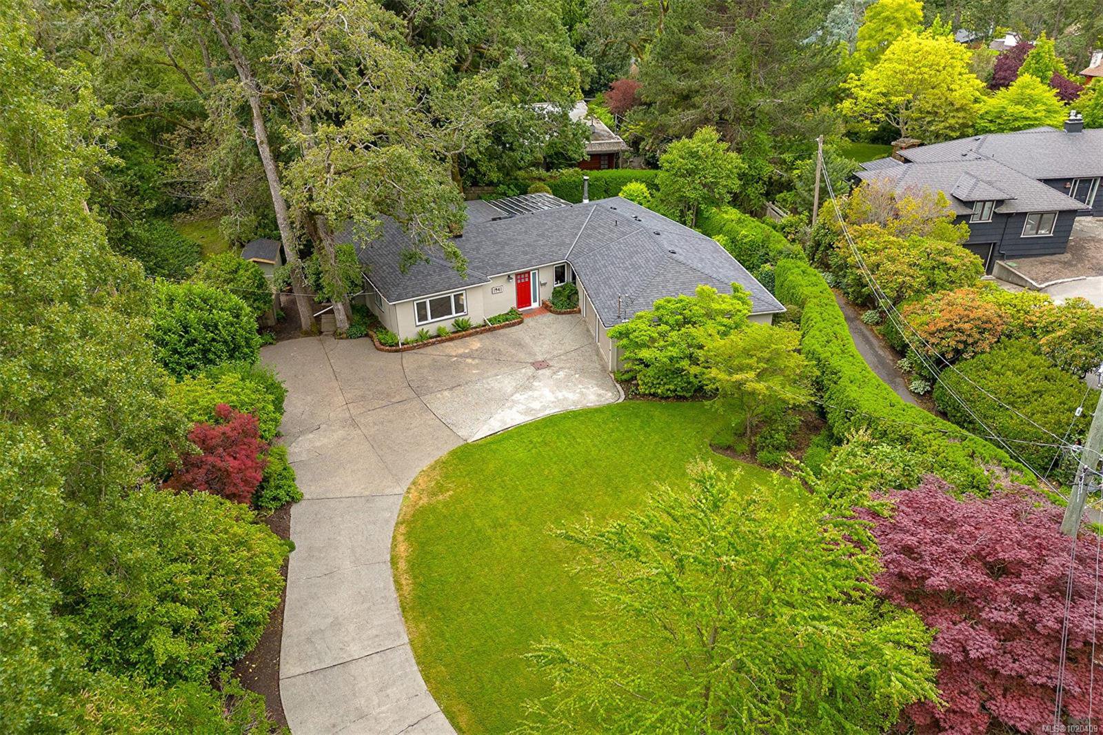 1941 Mayfair Dr, Saanich, V8P 1R1