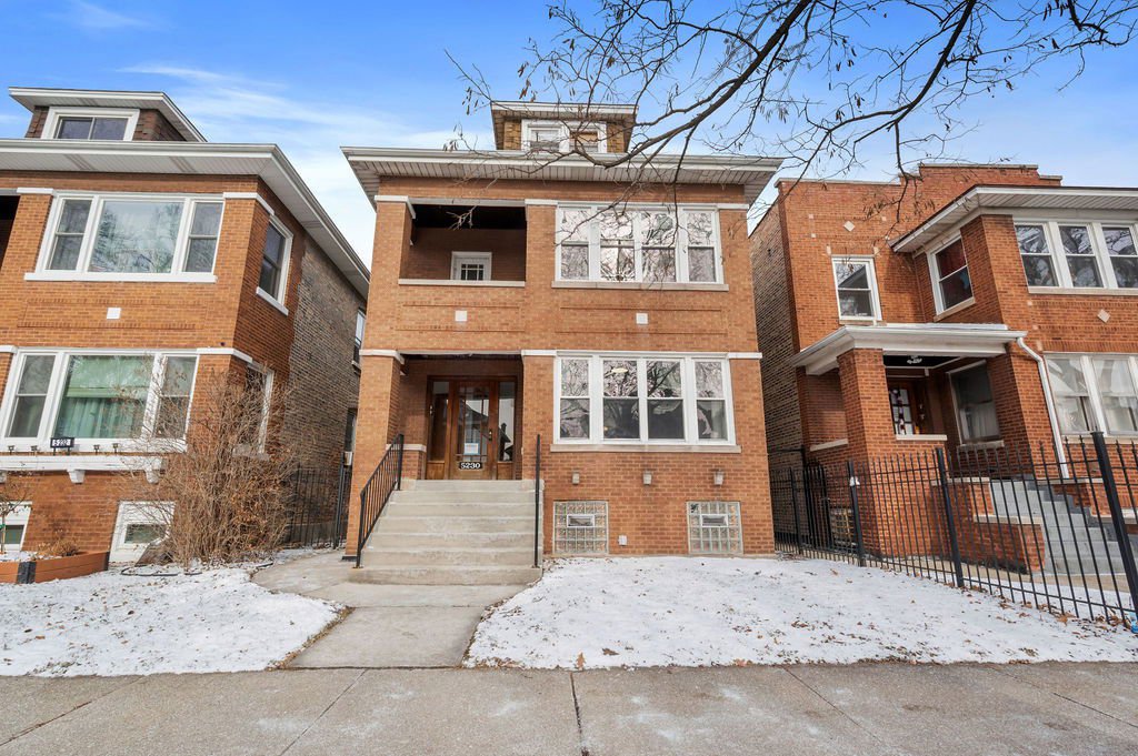 5230 W Deming Place, Chicago, 60639