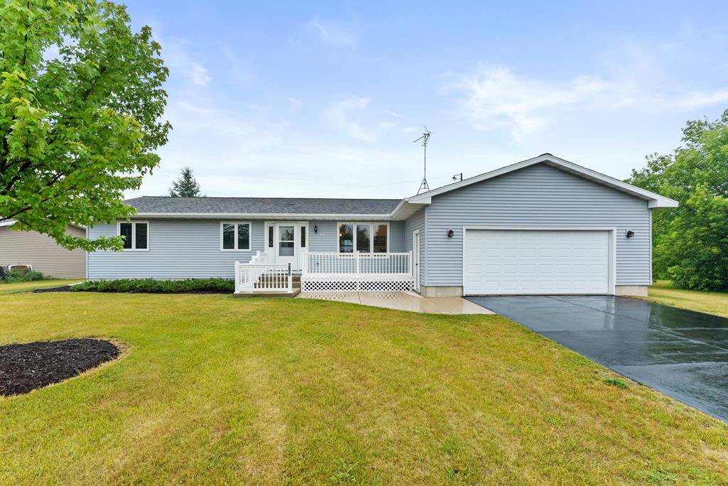 813 S Hudson Ct, Sturgeon Bay, 54235