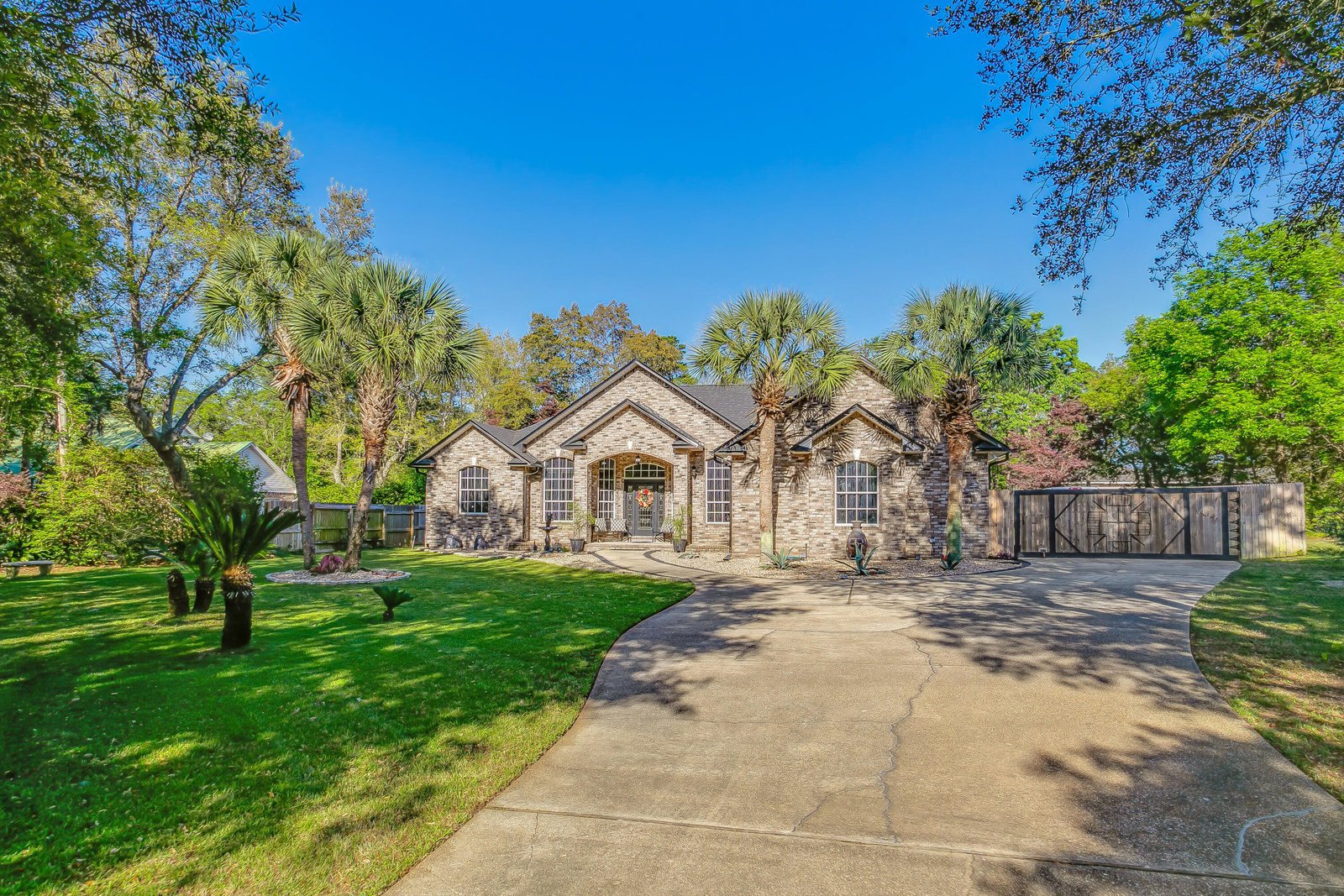 2850 Sherwood Drive, Navarre FL 32566, Property Listing #921677,