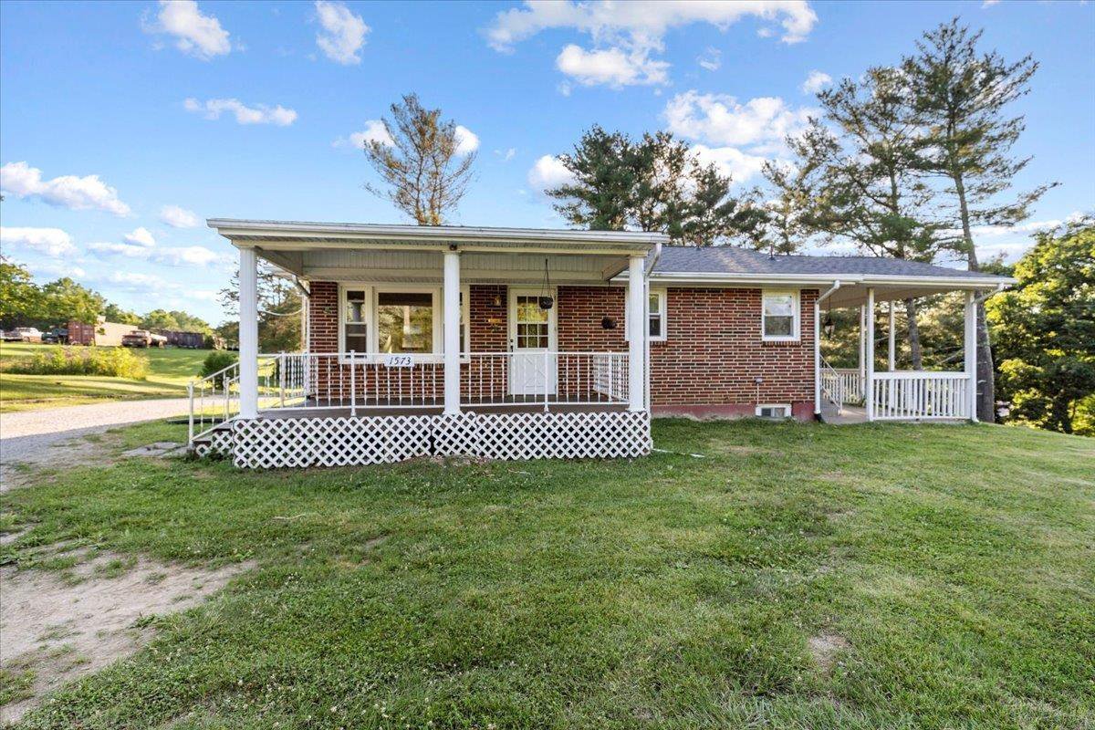 1573 Blair Street, Christiansburg, 24073