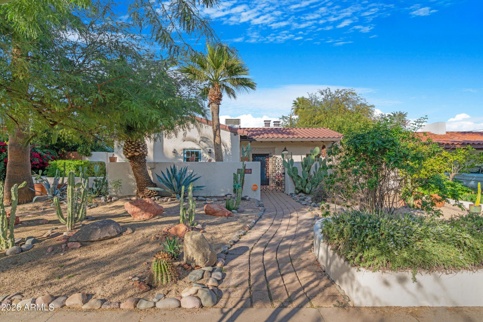 1134 W Palm Lane, Phoenix, Arizona 85007. 3 bedrooms 2.5 baths with ...