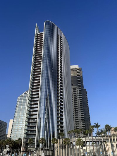 PACIFIC GATE Condos by Pacific Gate Resident and Owner | Mark Mills RE/MAX