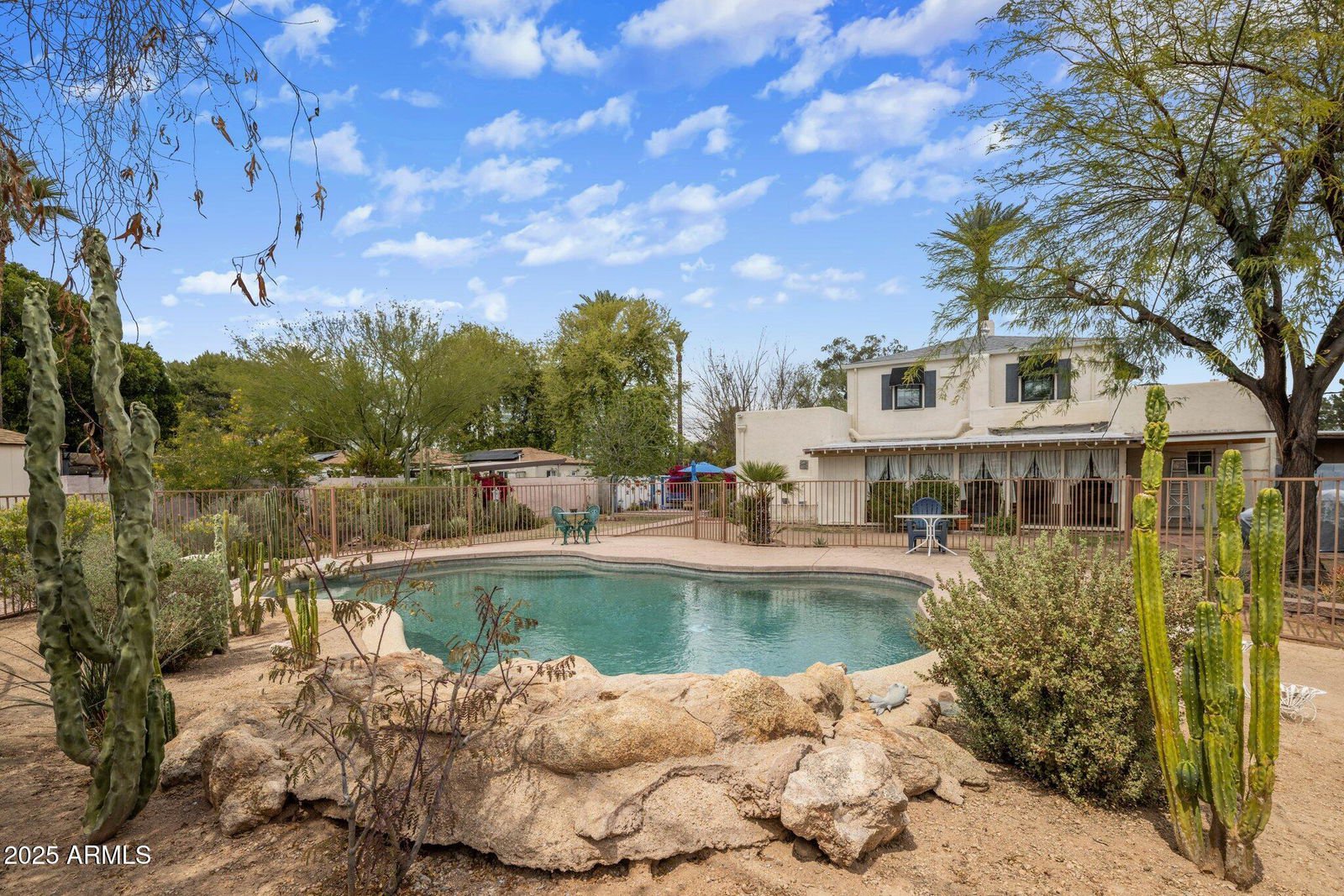 55 E Pierson Street, Phoenix, Arizona 85012. 3 bedrooms 1.5 baths with ...