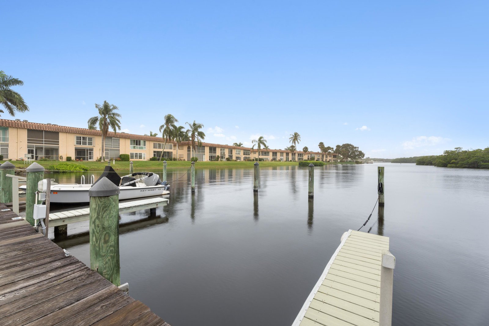 2600 S Kanner Highway Unit F8, Stuart, 34994