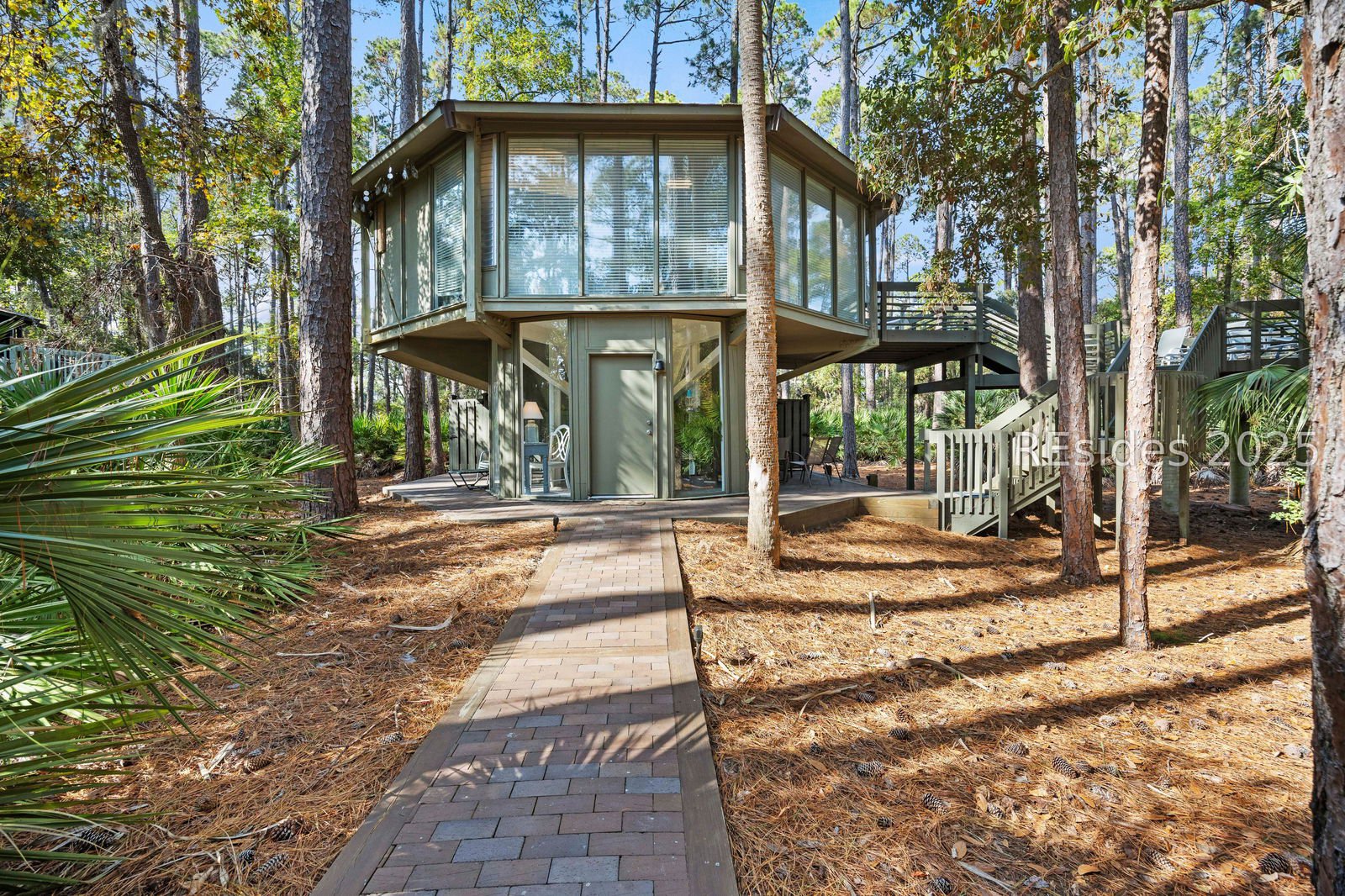 For Sale - 2052 Deer Island Road, Hilton Head Island - 2 Bedroom, 2 ...