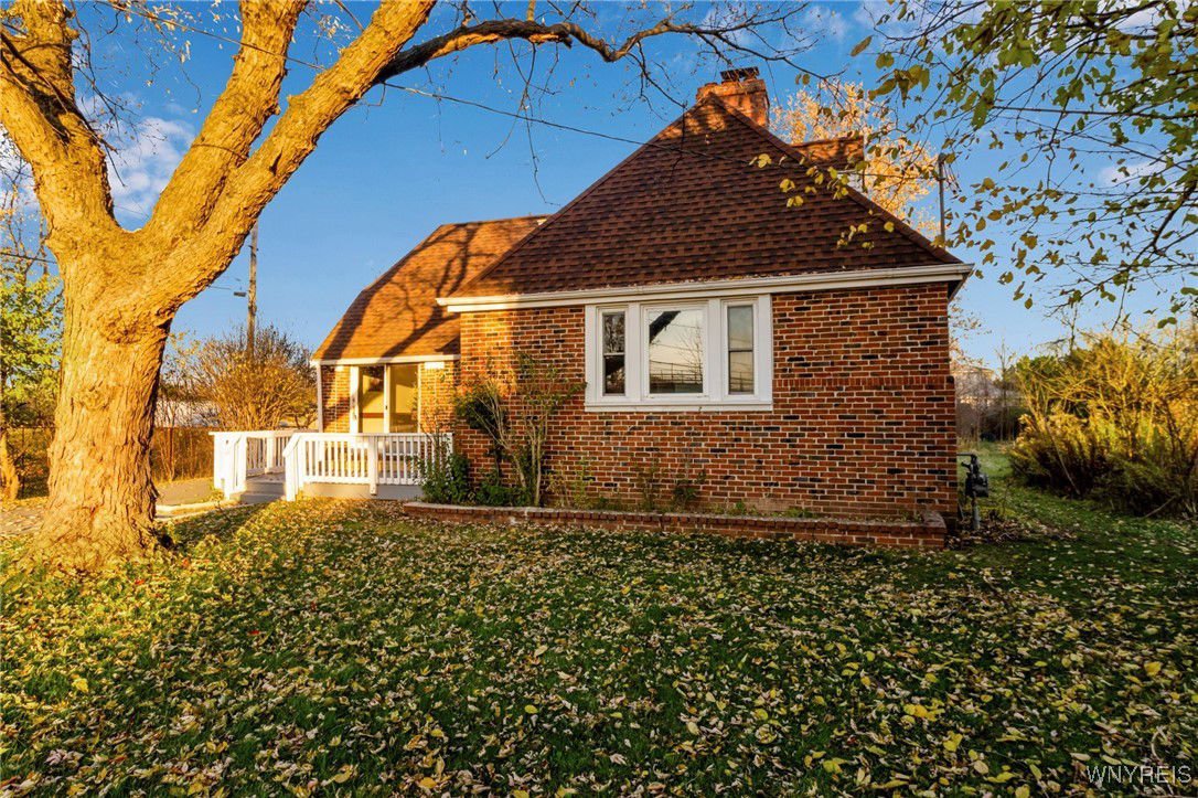 334 S Forest Avenue, Amherst, 14221