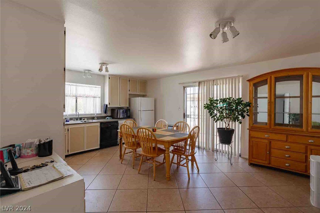 4512 E Colorado Avenue, Las Vegas, 89104