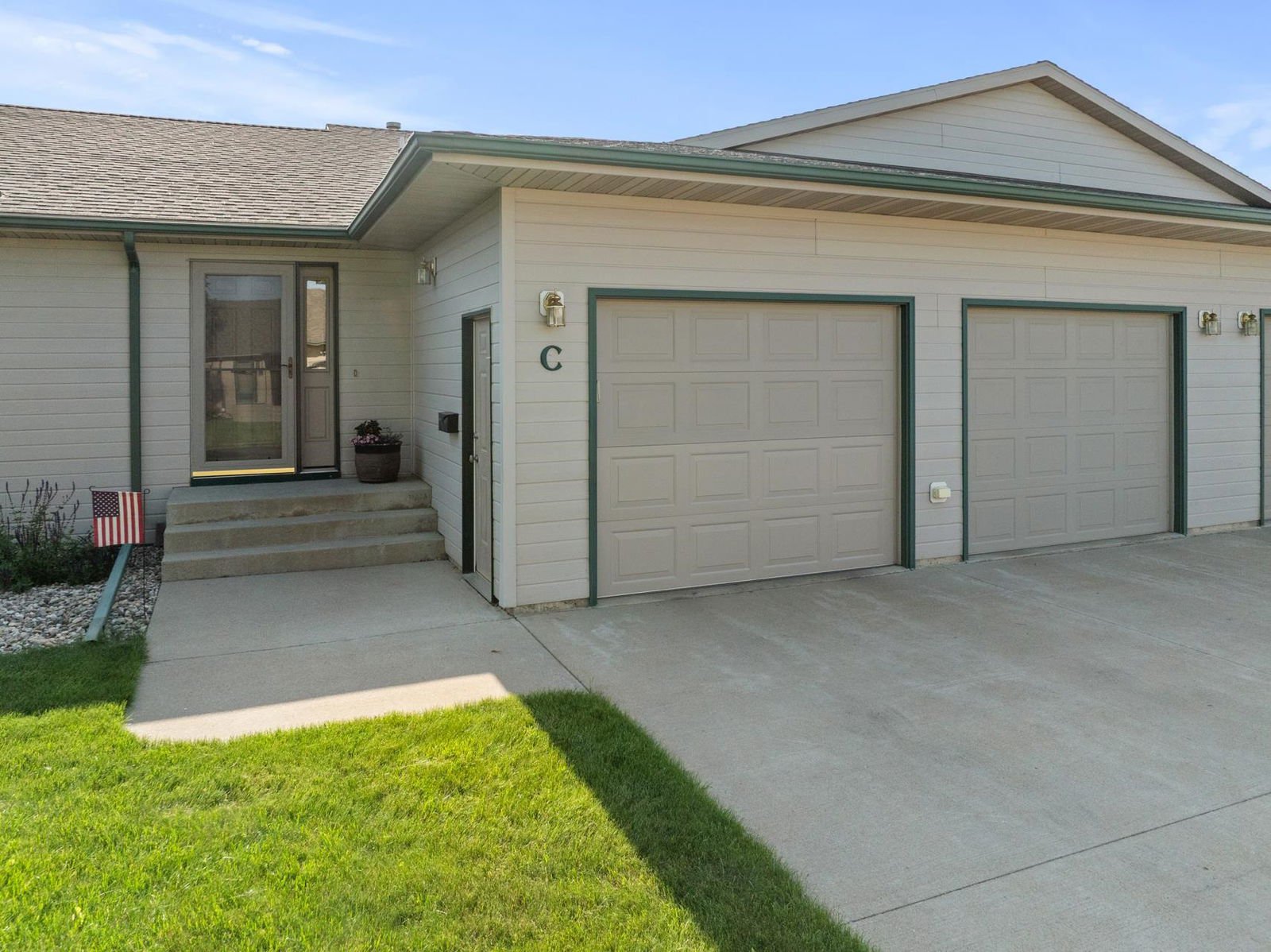 904 35th Ave Unit C Sw, Minot Minot, ND 58701