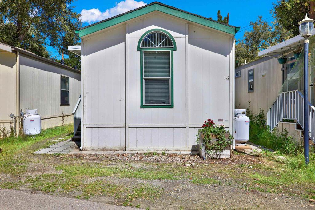 12306 Old Pomerado Rd Unit 16, Poway CA 92064